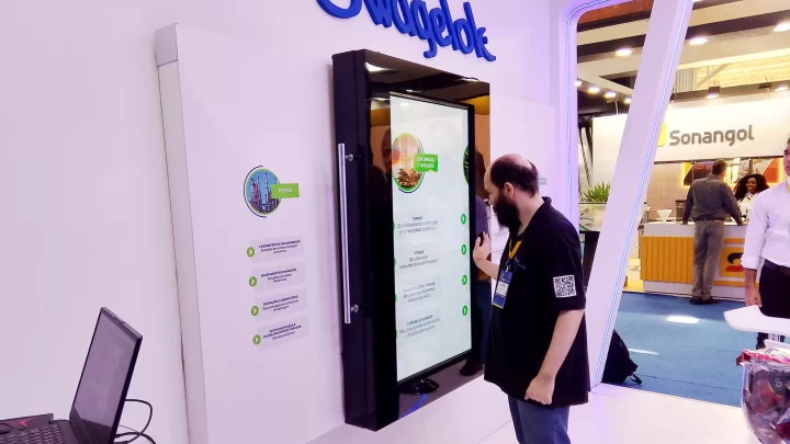 SLIDER RAIO X INTERATIVO - STAND SWAGELOK - Illusion Studio Design E ...